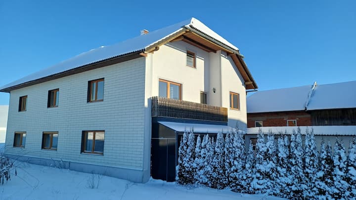 Einzigartige, Große Wohnung 15 Km Von Linz - Austria