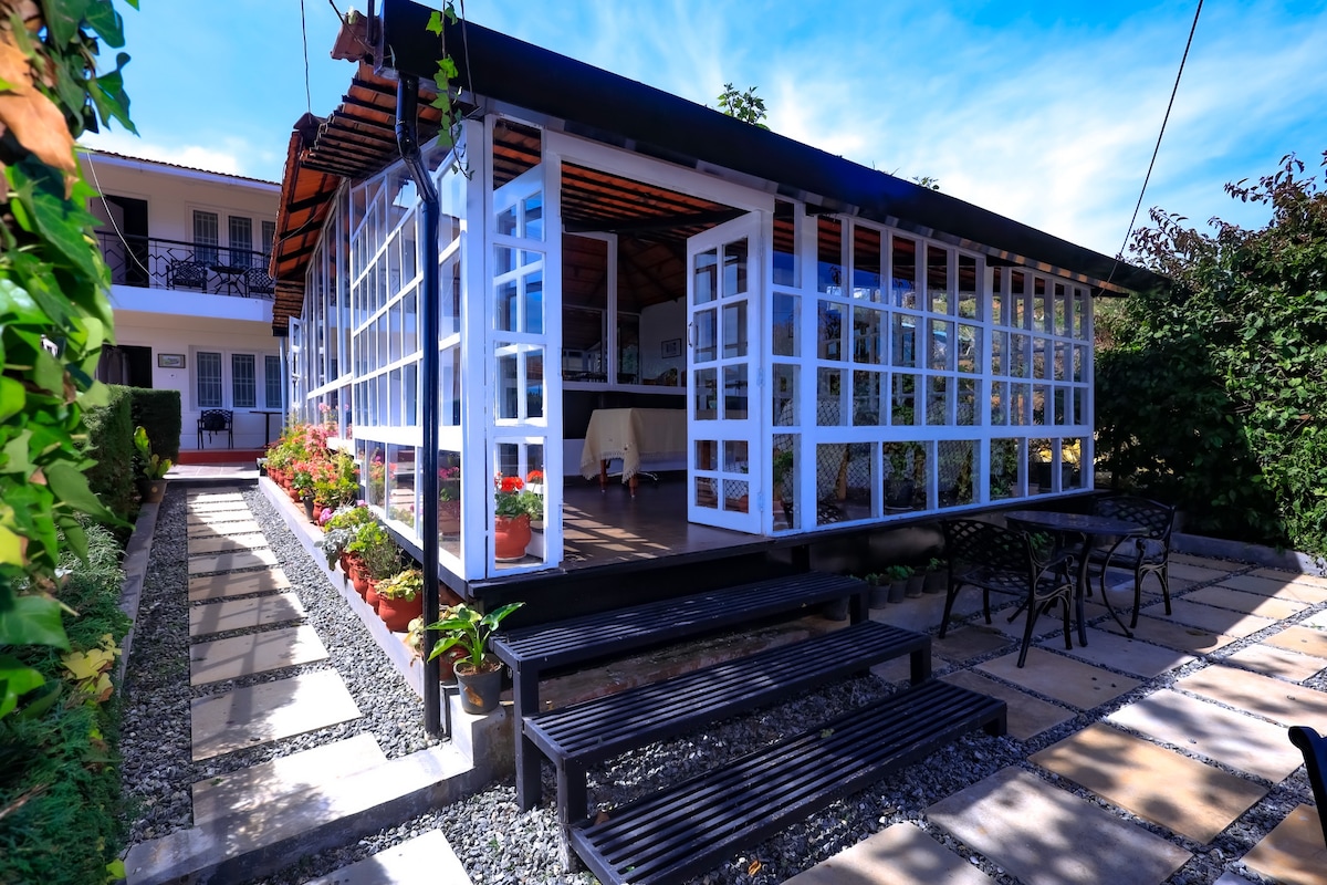 The Nook Above – Sunny Botanical Garden View - Villas for Rent in Ooty ...