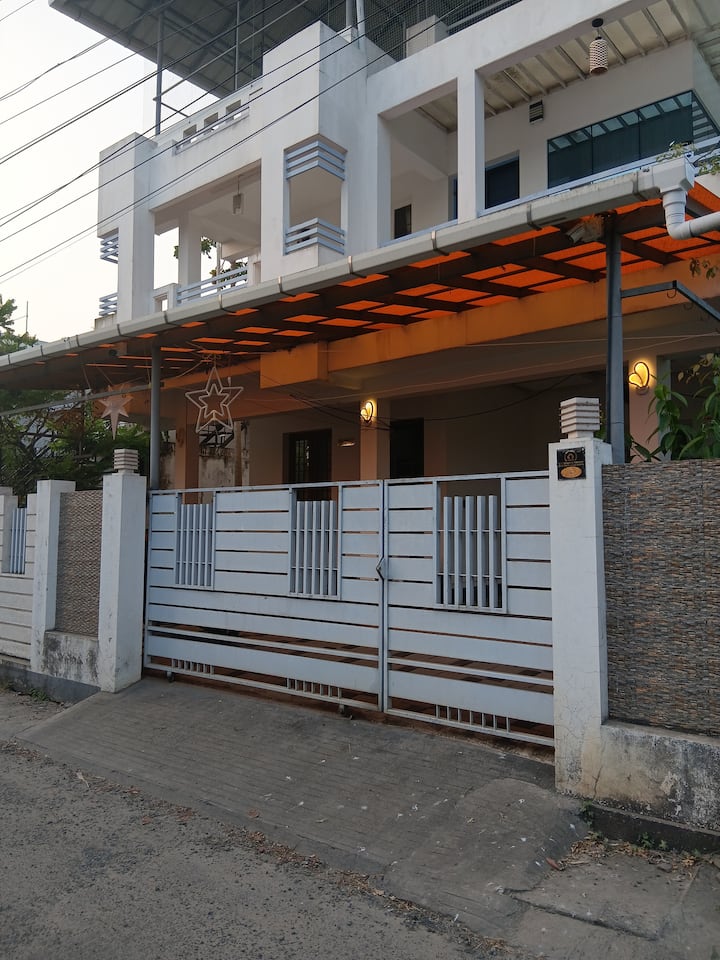 Home In Kerala - Chokiyil Krishna Kripa - Kochi, India