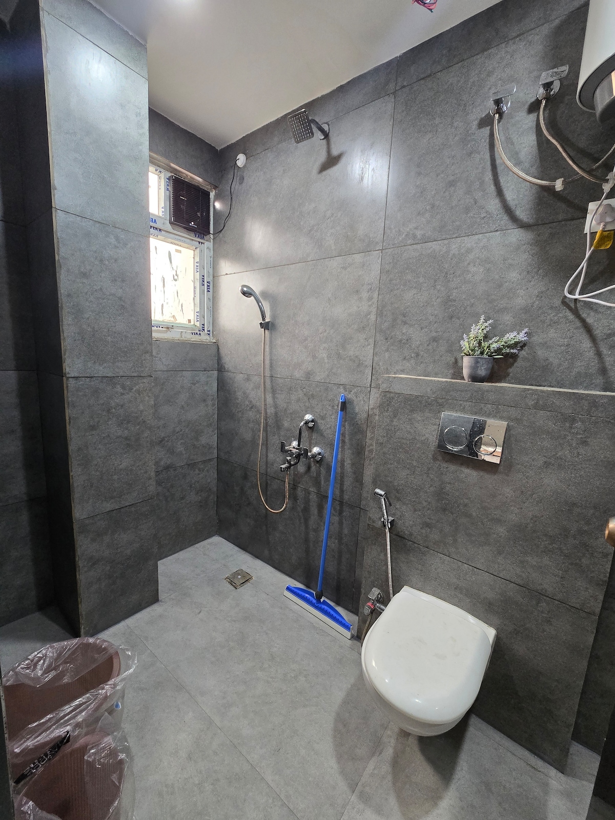 Kutumbh by The Semi Circle House 202 - Hotels for Rent in Noida, Uttar ...