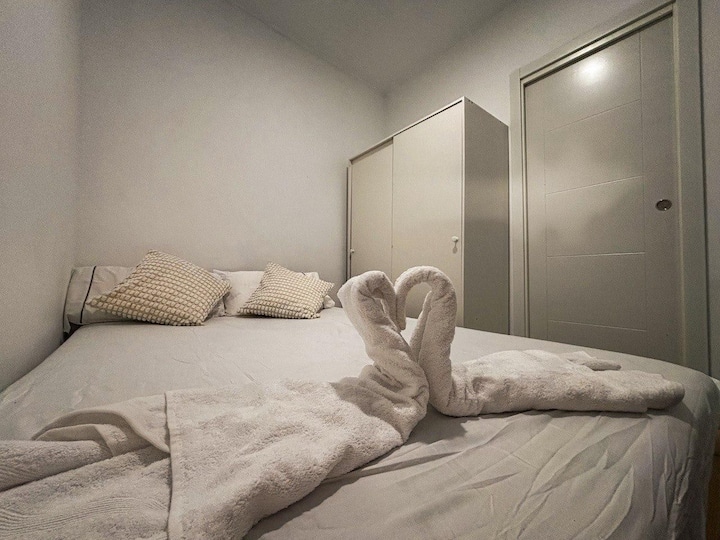 Piso Completo Céntrico Y Cómodo En Madrid - Madrid