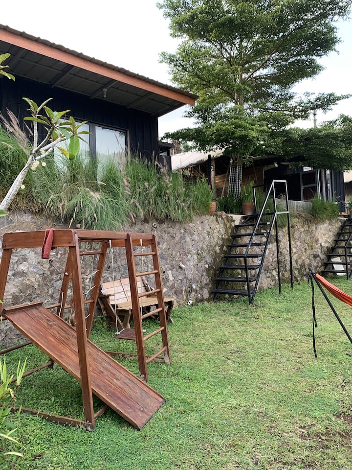 Casa Valle Villa Cabin | Outdoor Bathtub With View - Sumedang