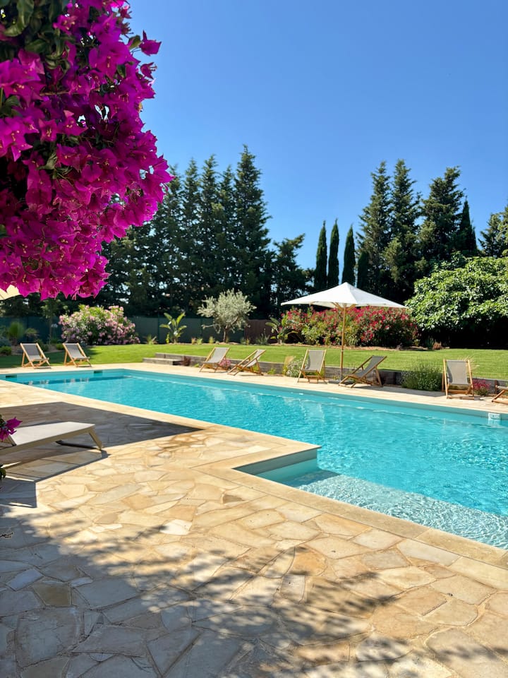 Villa 6 Chambres Avec Piscine - La Londe-les-Maures