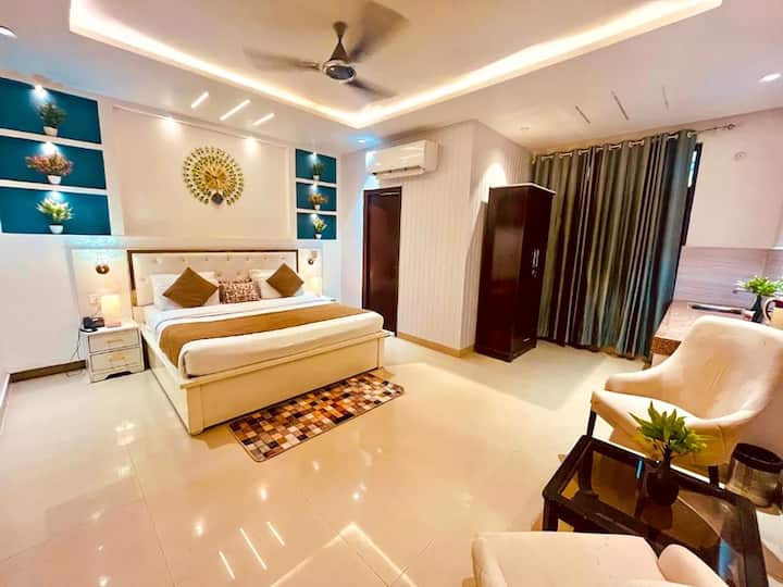 Cozy Trita Stays At Resort 5 Km From Prem Mandir - Vrindavan