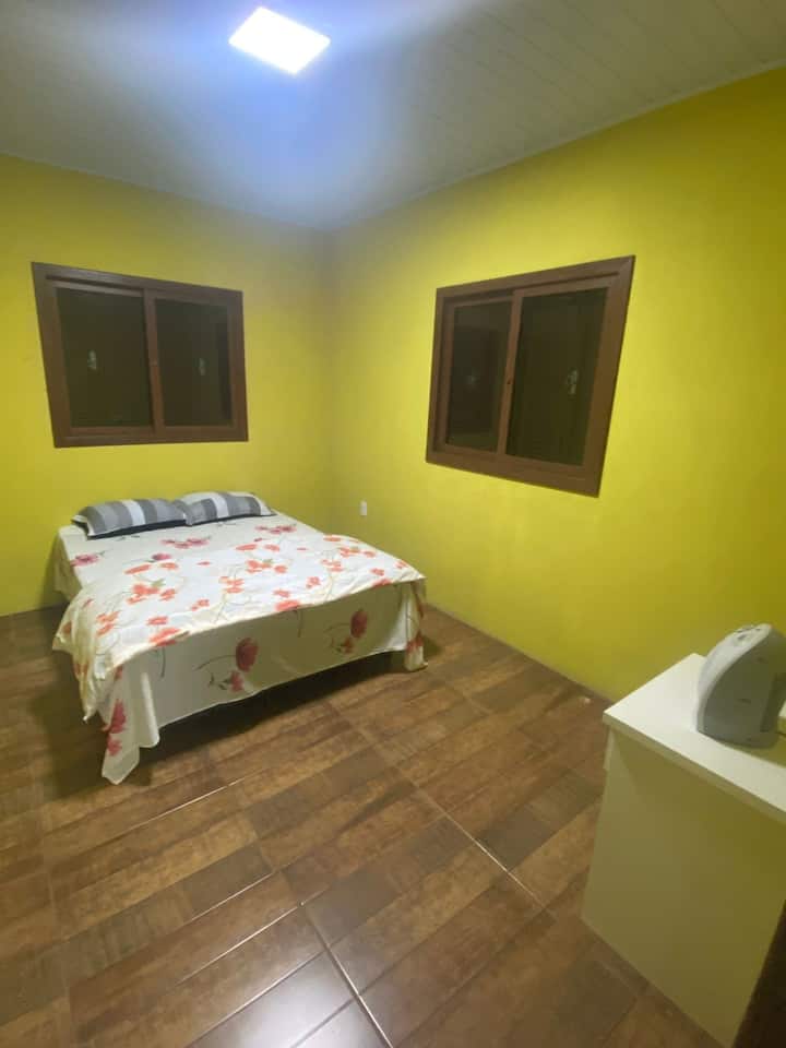 Kitnet Funcional E Confortável

Quarto 2 - São Joaquim