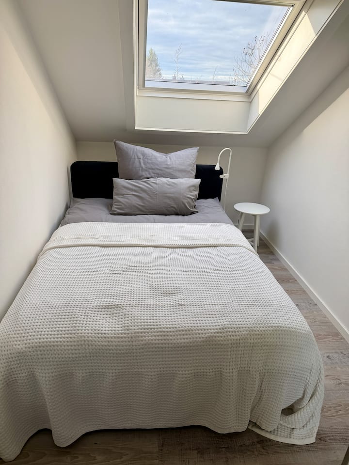 Gemütliche Dg-wohnung Mit Dachschrägen-charme - Auenwald