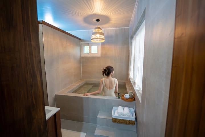 Today, Slowly Stay #Privatehottub #Heatedjacuzzi - Daejeon