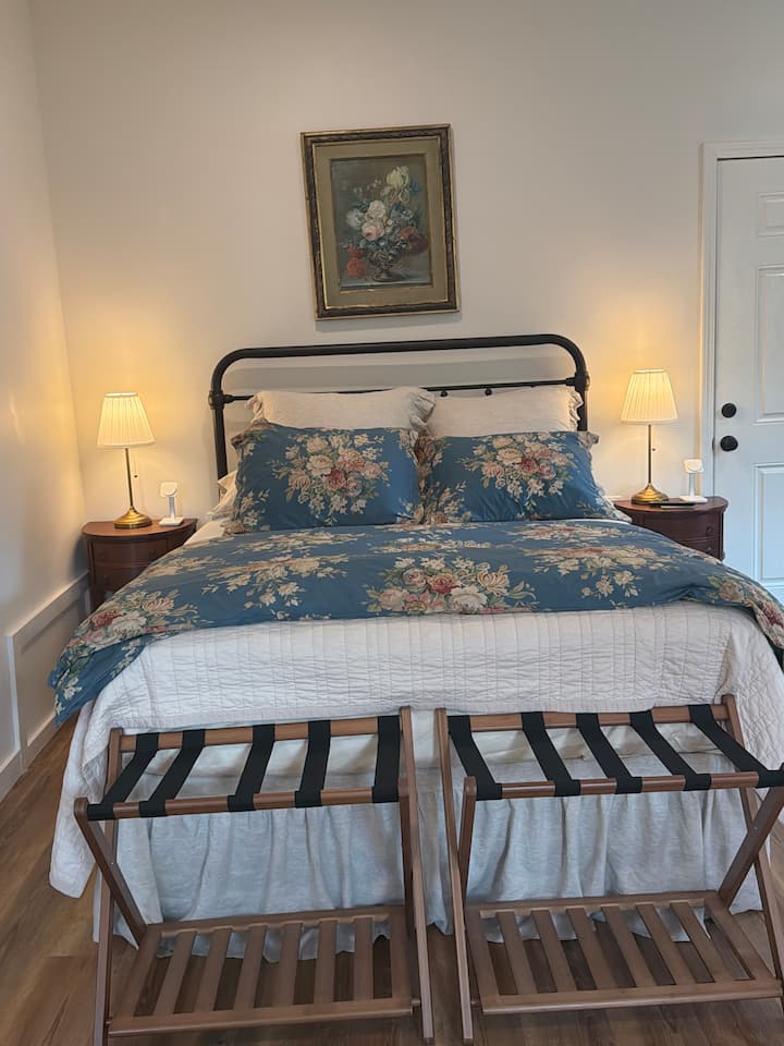 Adorable Spacious Studio Cottage “Carriage House” - Aiken, SC
