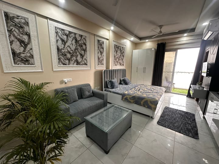 Ally Studios Iv - Noida