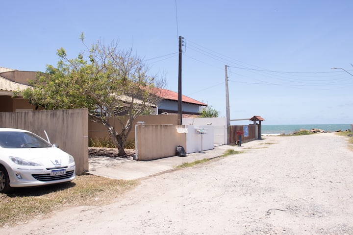 Pé Na Areia - Casa 3 Quartos - 50m Mar C/ Chur - Itapoá