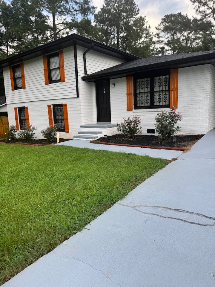 Sleek Stay/spacious Home+ Private Suite - Experiment, GA