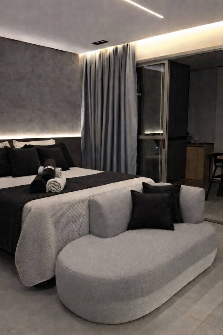 Picasso Studio, 7km Airport, Pool, Gym & Parking - Guarulhos
