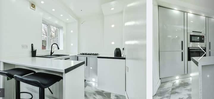 Entire Home With Modern Touch - Birmingham