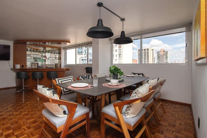 Penthouse For 8 | Hot Tub & Views | Top Location - Mexico State