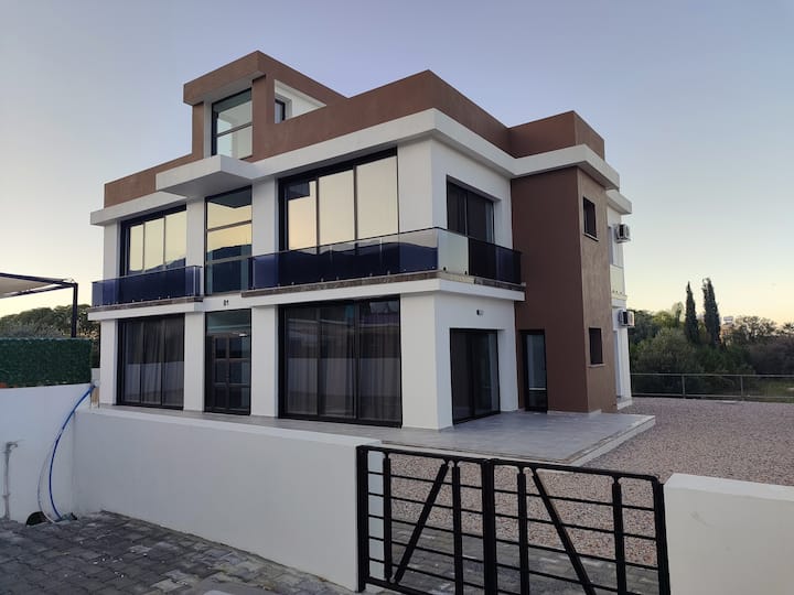 Merit Otel&casino'ya Ve Plaja Yürüme Mesafesi D4 - Айя-Марина