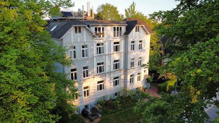 Groß Flottbek - Dachgeschoss Mit Terrasse - Hamburg