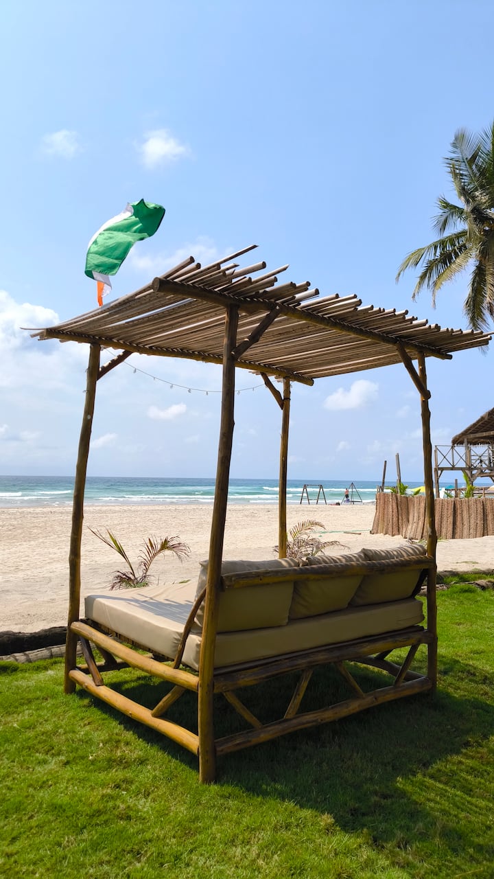 La Villa Fleurie, Logement Entier Face à L'océan - Côte d'Ivoire