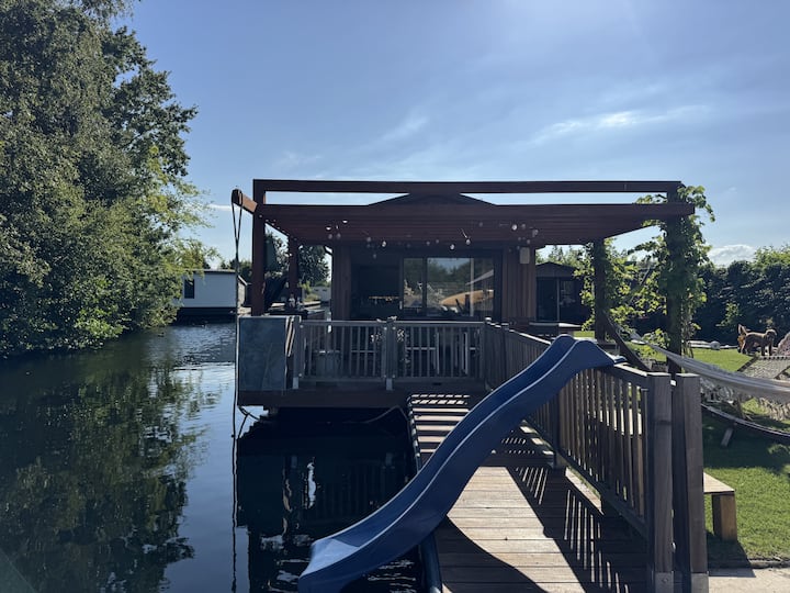 Luxury Floating Home (Incl. Hot Tub & Sauna) - Breukelen