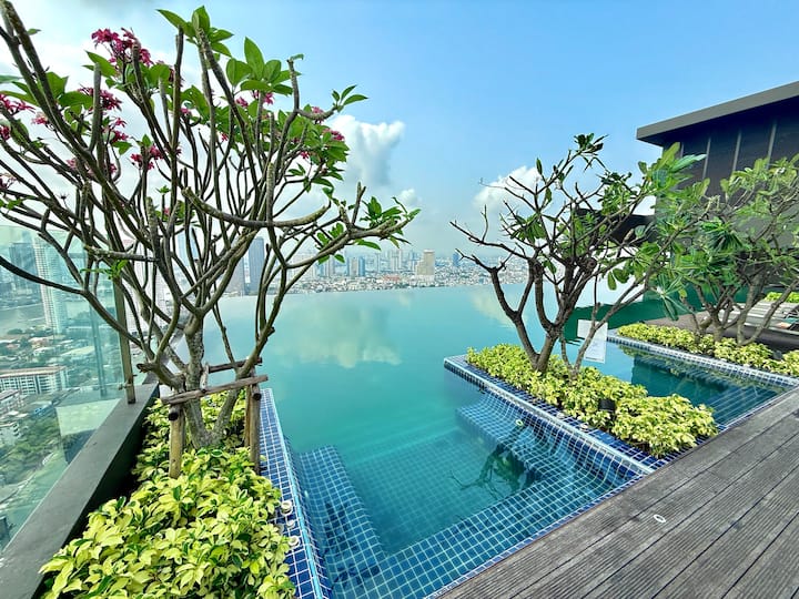 曼谷核心位子/1b1b/四面佛/iconsiam/湄南河/河边/无边泳池/可吸烟/central - Bangkok Yai