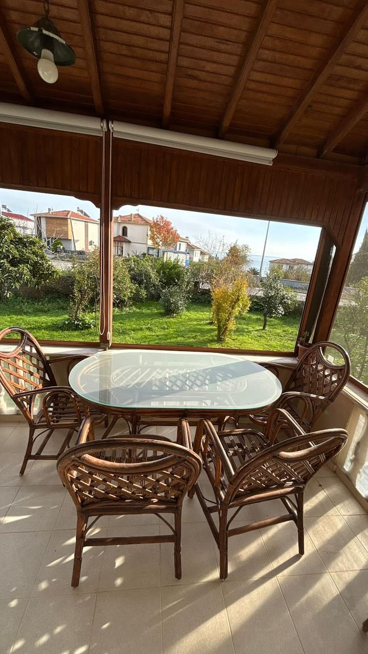 Verandalı, Deniz Manzaralı Ferah Aile Evi - Sinop