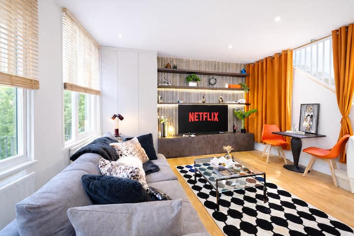 Luxury Kensington Mews - Stylish 2-bed Home - Chelsea