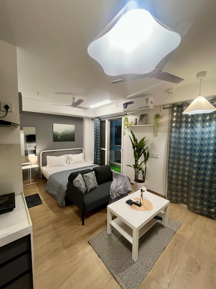 Goldy’s Forest : Luxe Apt Near Airport / Symbiosis - Pune