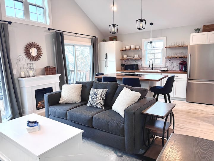 1/3 Mile Walk To Ski Lift-built ‘24-deck W/views! - Beech Mountain, NC