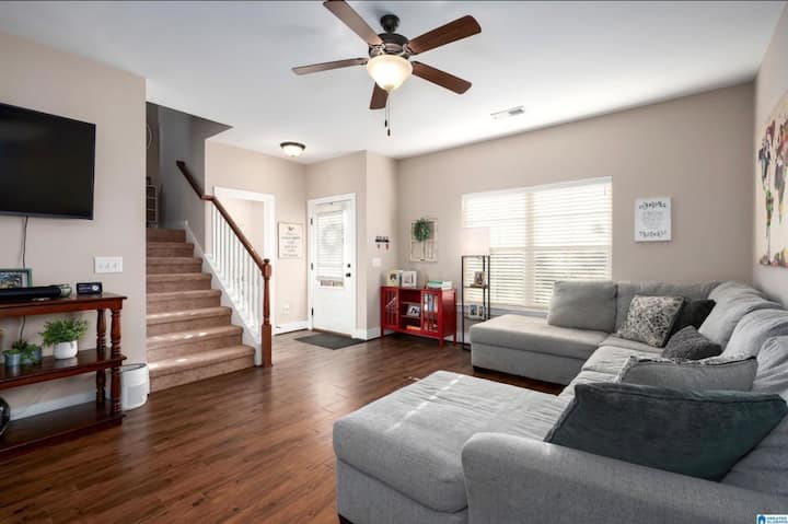 Perfect Family Retreat Minutes From Met And Finley - Hoover, AL