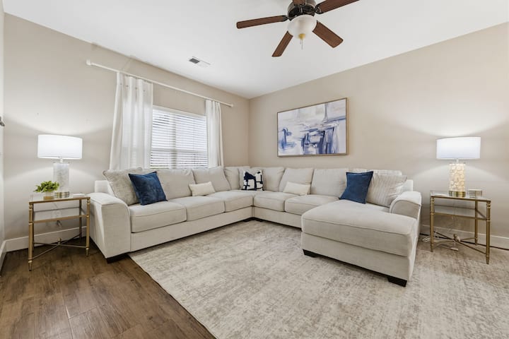 Perfect Family Retreat Minutes From Met And Finley - Hoover, AL