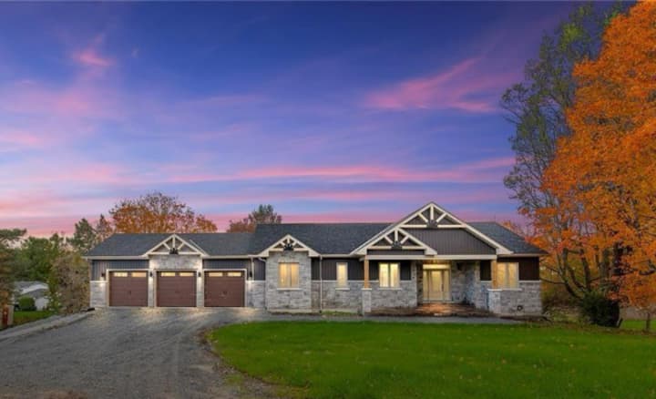 Dog Lake Modern Custom Cottage, 20 Min To Kingston - Gananoque