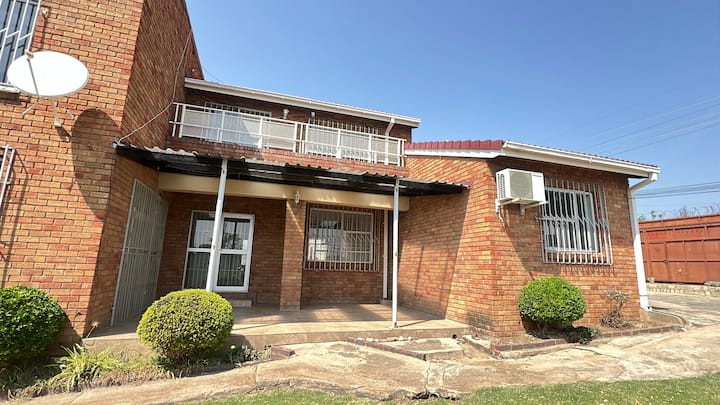 The Old Hills - レソト