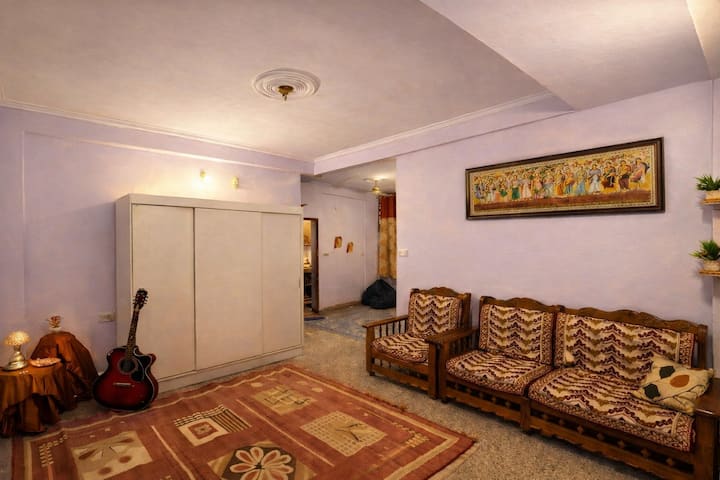 Gharsa Homestay (Entire Flat)|10 Mins-fort/station - Gwalior