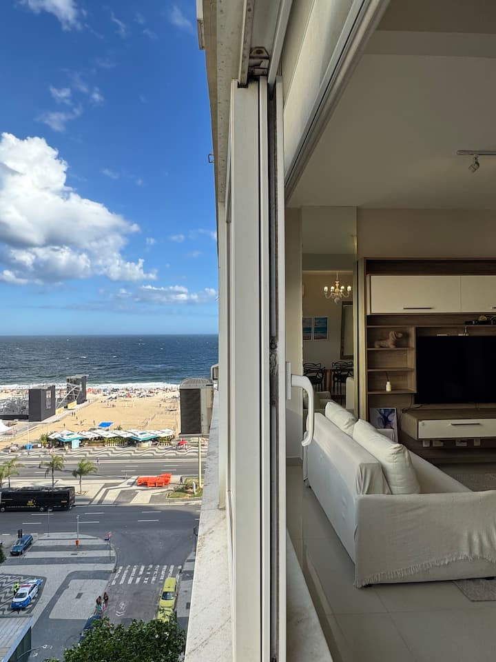 Lindíssimo Apto Vista Mar Copacabana Com 2 Suítes - Brazil