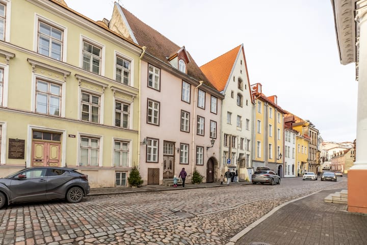 Old Town / 5 Flats/28 Guests - Enquire For Offer ! - Tallinn
