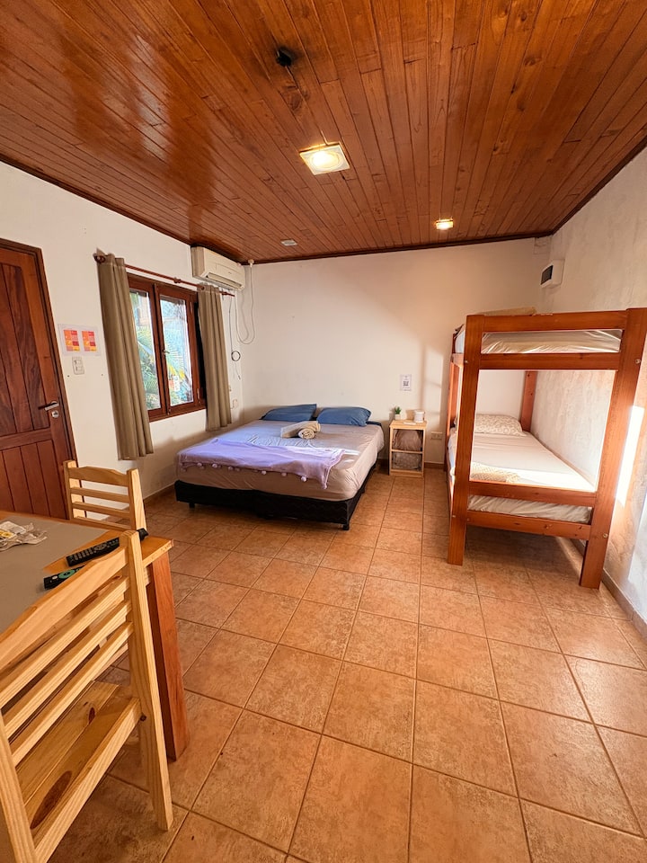 Dpto. Cómodo Para 4 + Excelente Ubicación - Puerto Iguazú