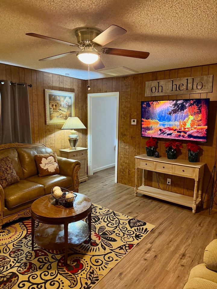 3br Charming Casa Azul ~ Short Drive To Texas Tech - Lubbock, TX