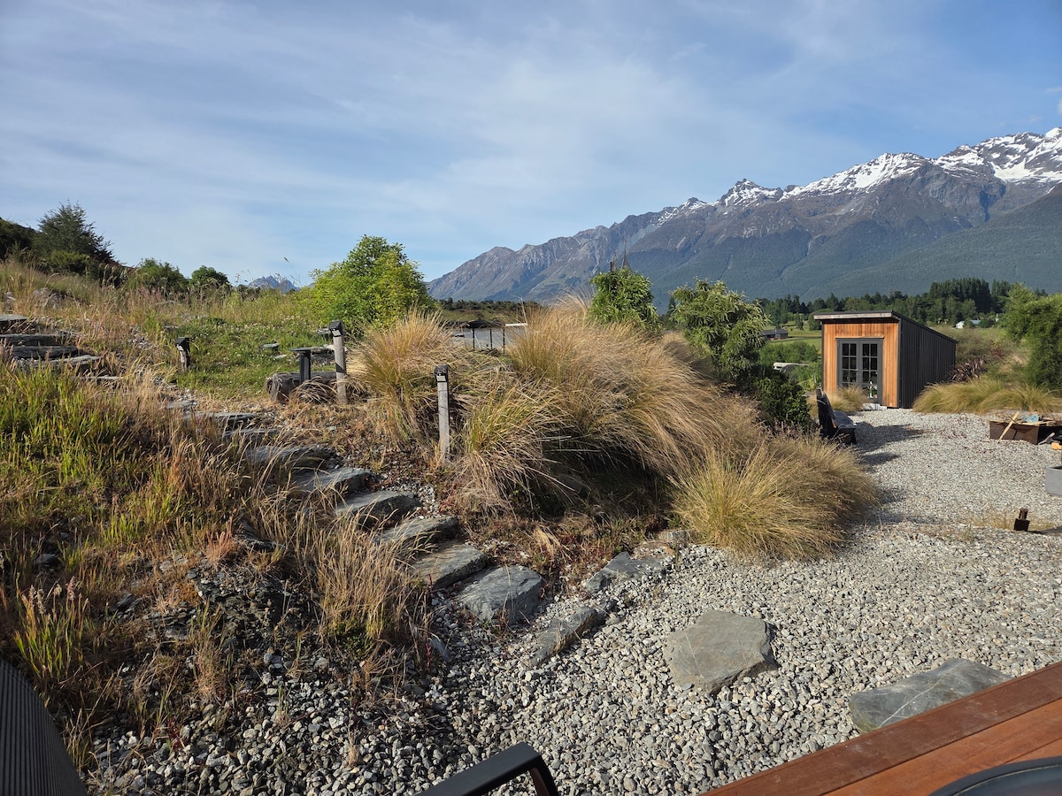 Alpine Studio Escape | Mountain Views & Walks - Guest suites for Rent ...
