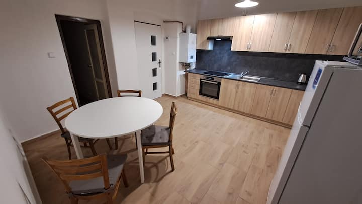 Byt Na Venkově Nedaleko Prahy A Letiště -