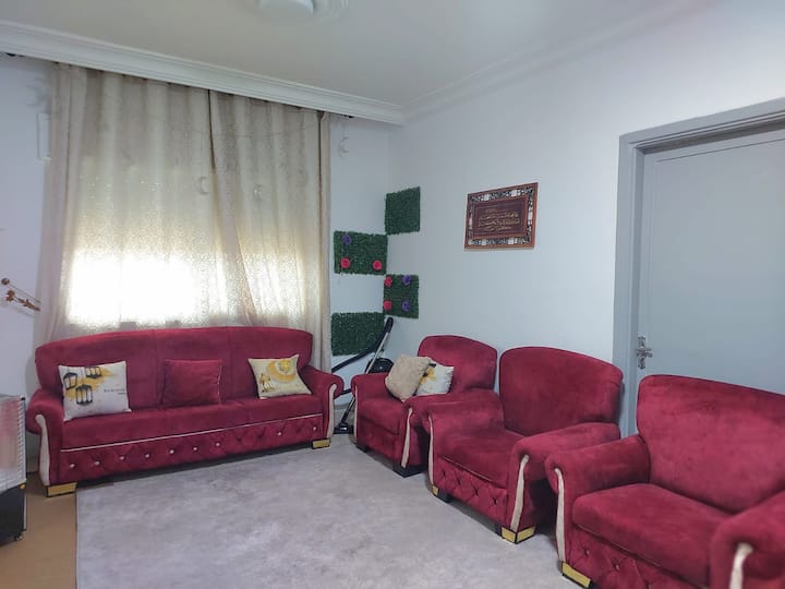 Flat In Jabal Al Hussaien Near Istiklal Hospital - Amman