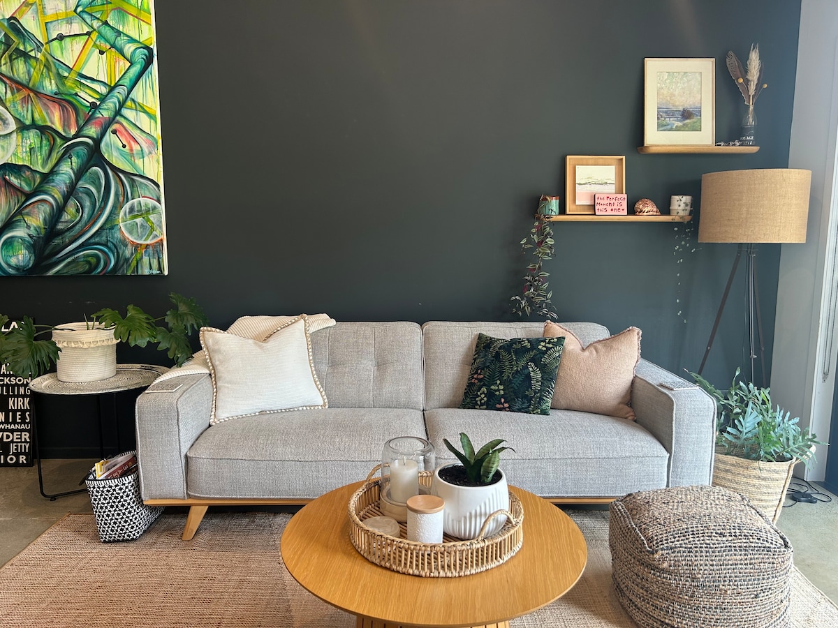 WSL Ready | Calm Coastal Retreat | Spa - Houses for Rent in Waikato ...