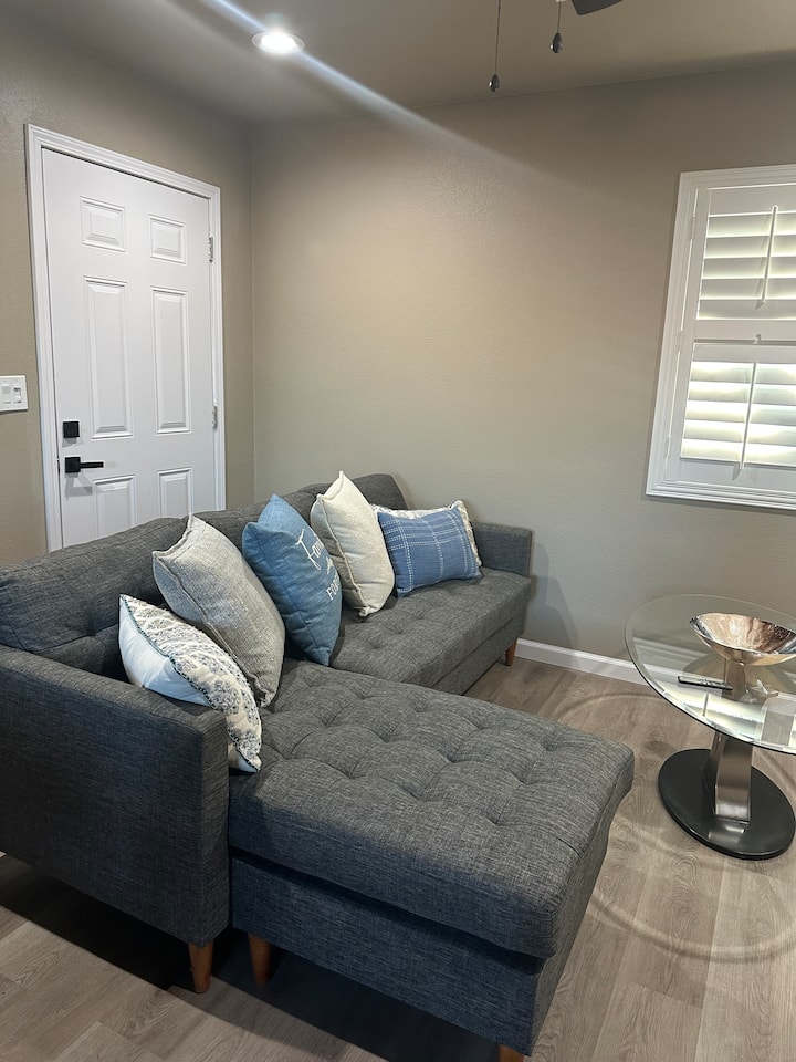 Newly Built 2 Bed 1bath Adu With Private Entrance. - El Centro, CA