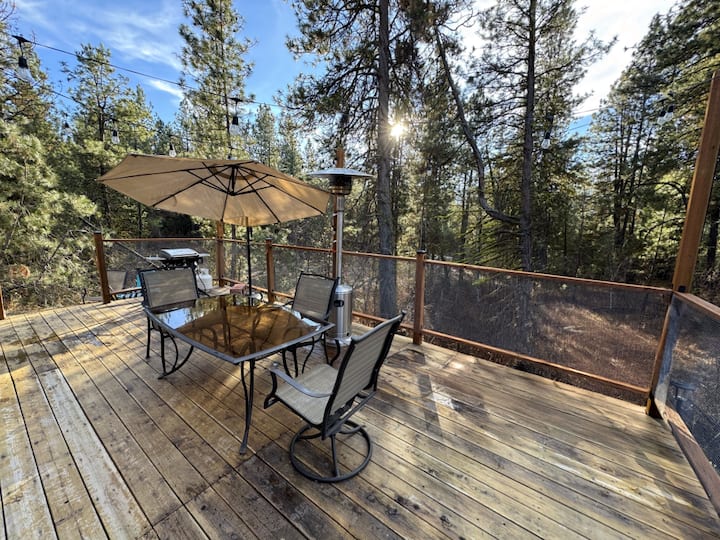 Pinecone Tiny House - Cascade, ID