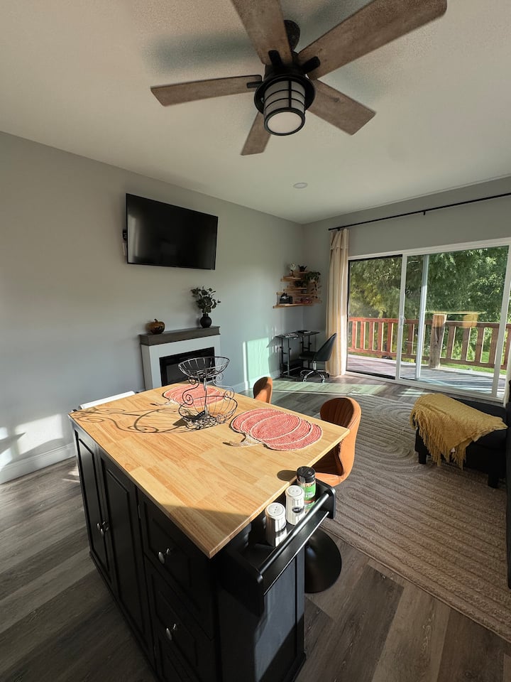 Location| Amenities| Fresh & New| Perfect 1br/1b - Twin Falls, ID