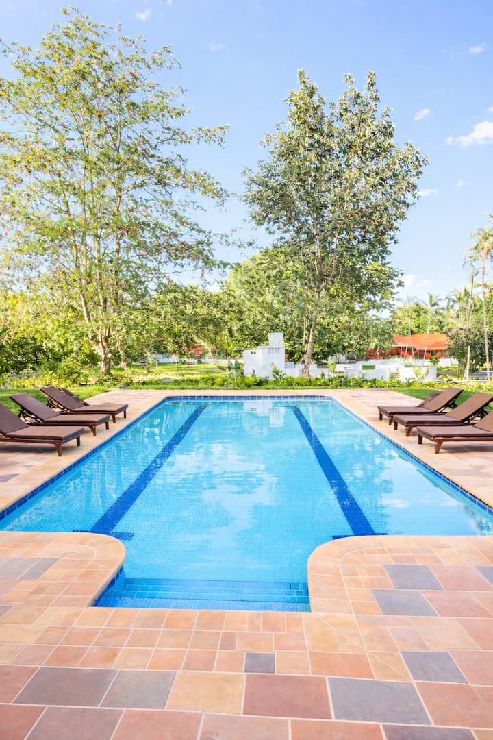 Piscina Privada, 5 Habitaciones Con A/c Y Bbq - Victoria