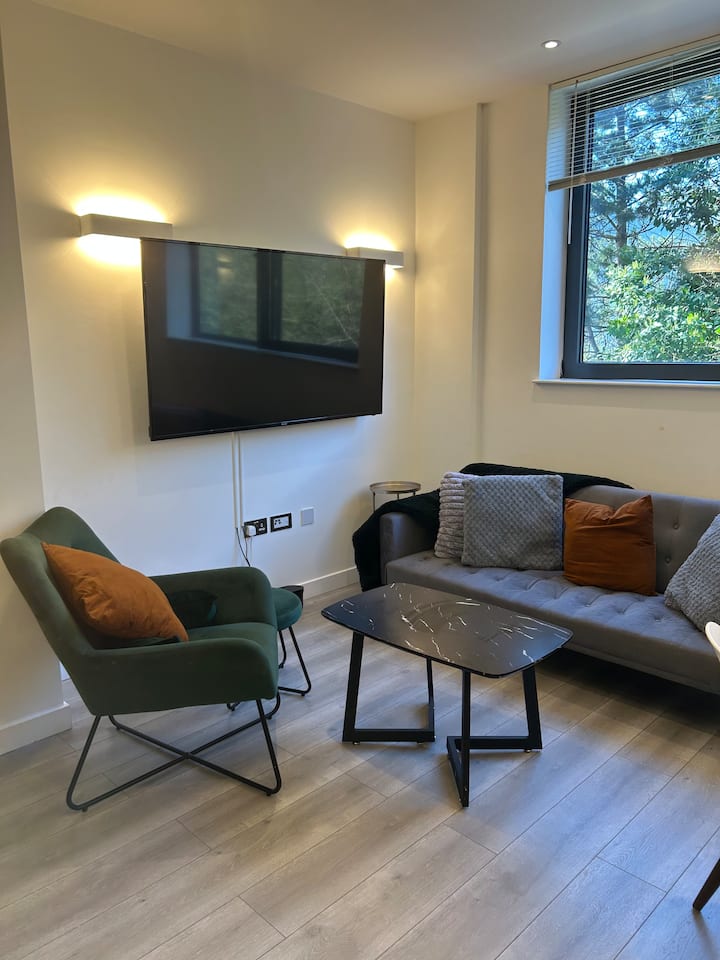 1br Flat | Sleeps 3 | Parking | Fast Wifi - Milton Keynes