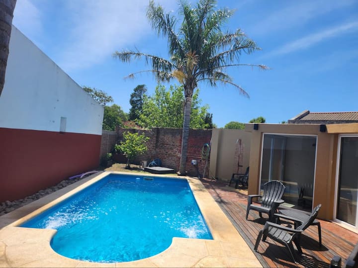 Hermosa Propiedad Grande Con Piscina - Necochea