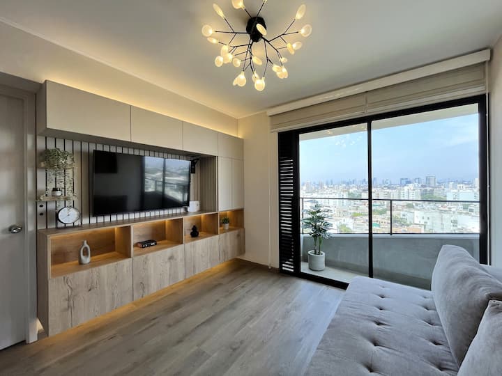 Moderno Departamento Independiente En Miraflores - Peru