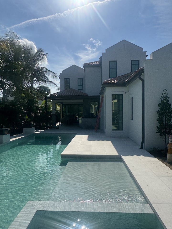 New Construction 4br With Heated Pool - Palm Beach, FL