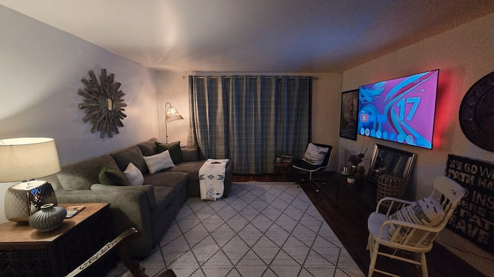 The Uptown Cardinal | Steps From Otterbein - Polaris, OH