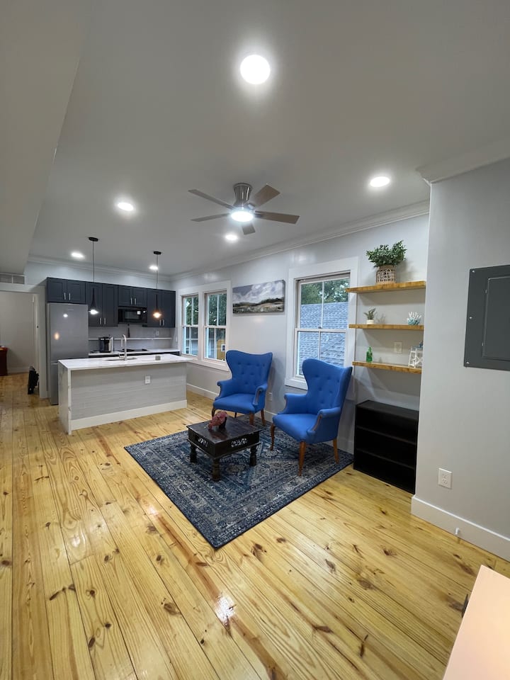 Newly Apartment In The Heart Of Springfield - Jacksonville, FL